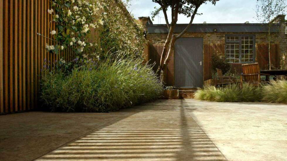 Bespoke Ornate Trellis in London | Superior Trellis Fencing